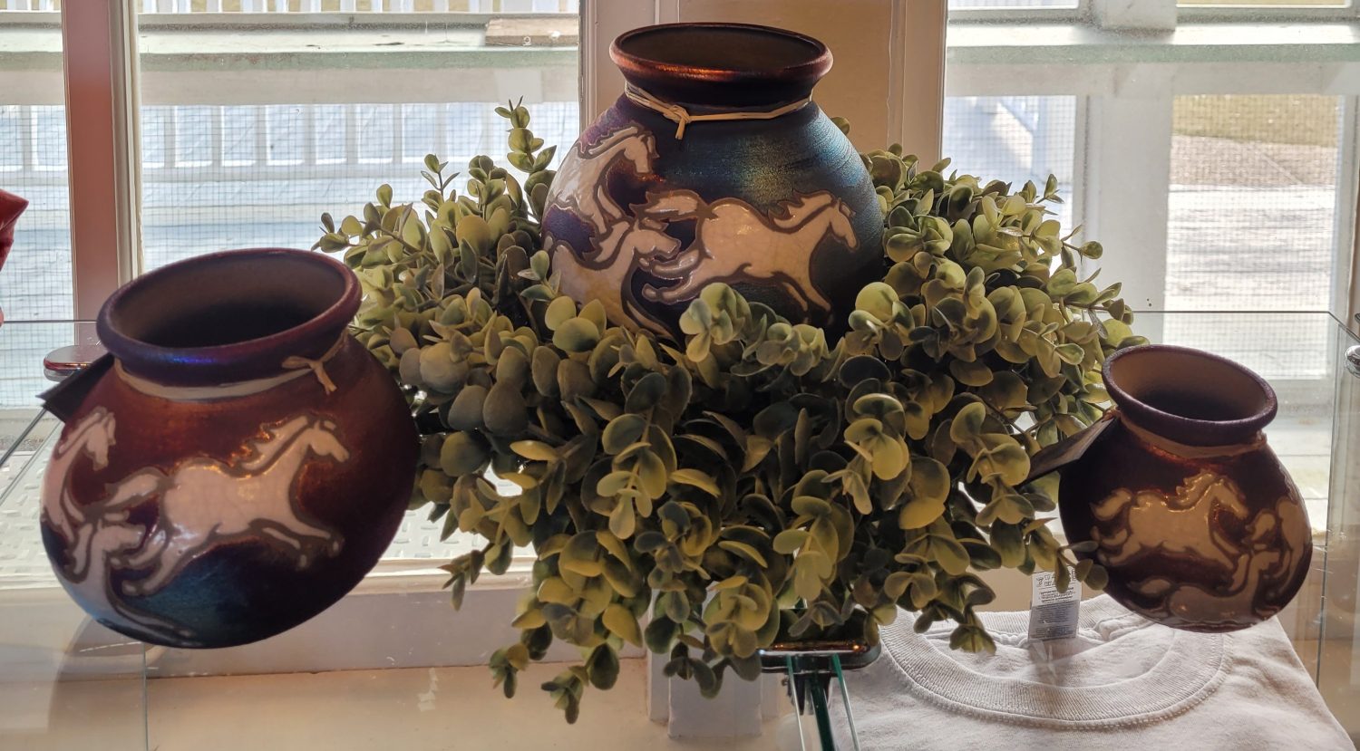 Raku vases trio - Corolla Wild Horse Fund
